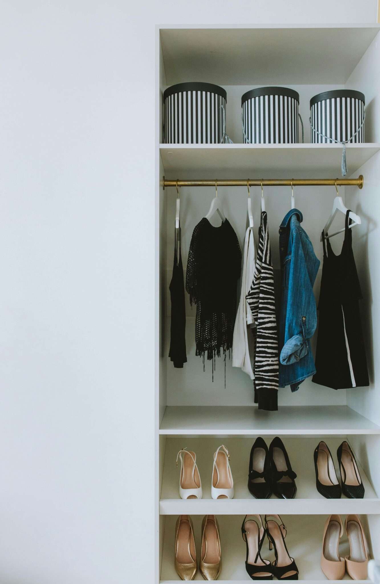 12 Ways How to Revamp Your Wardrobe Without Buying Anything - Young ...